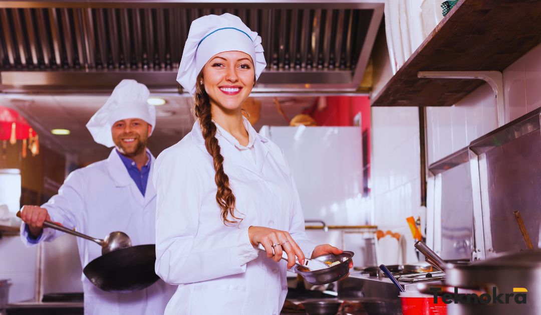 Helper Adalah? Ini Pengertian, Tugas dan Tanggung Jawabnya – Teknokra.com